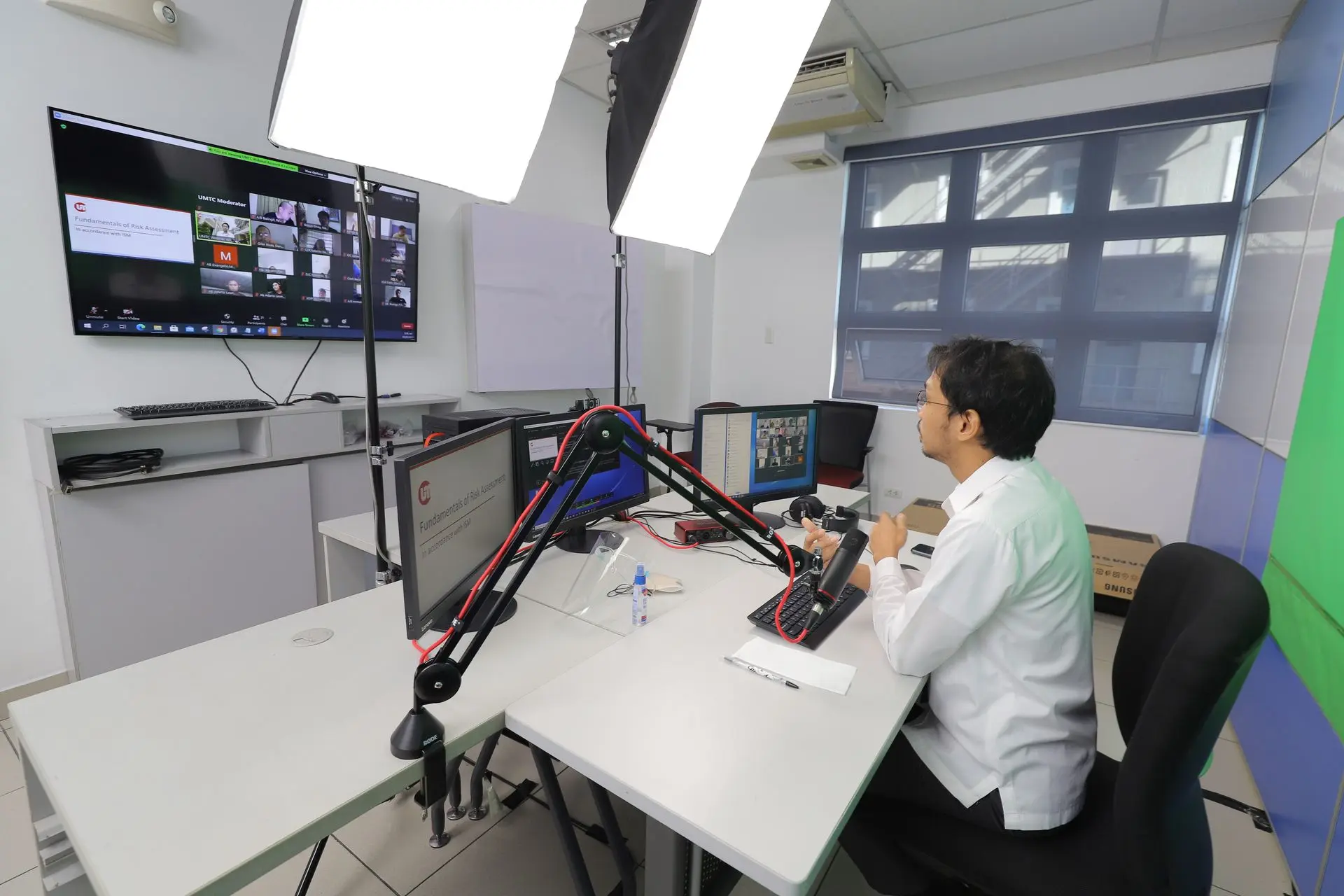 Maritime Resource Management Refresher Webinar | United Marine Training ...